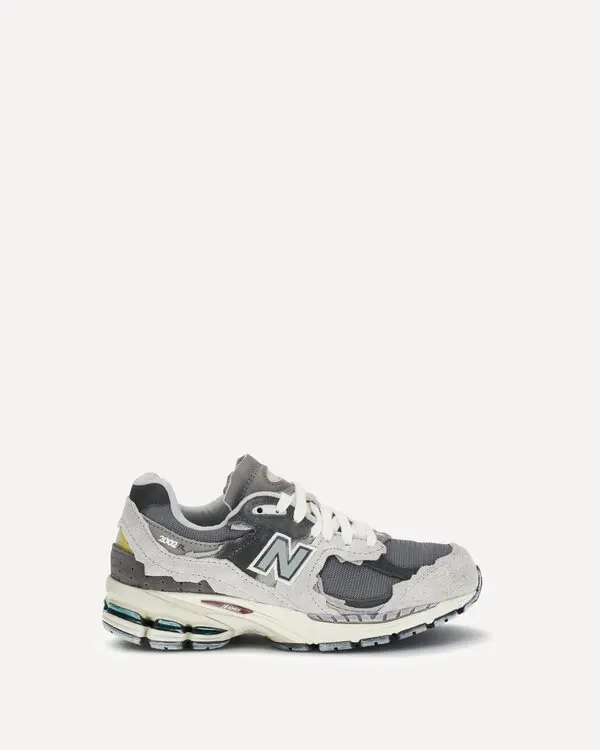 NEW BALANCE 2002r Sneakers - Grey