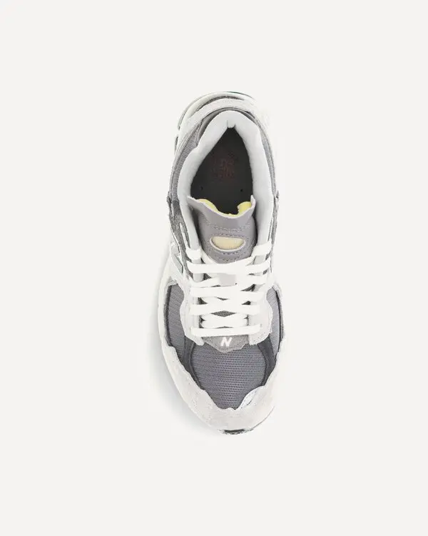 NEW BALANCE 2002r Sneakers - Grey