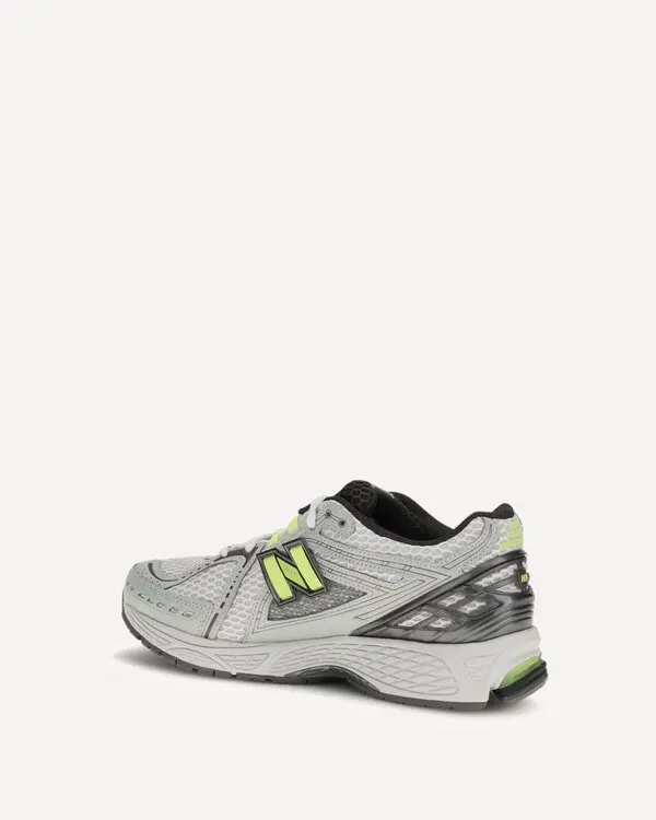 NEW BALANCE 1906r Sneakers
