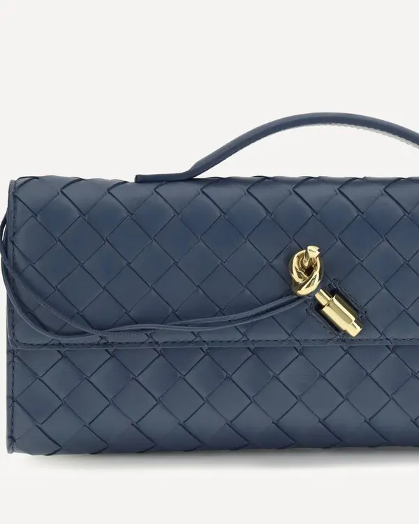 Bottega Veneta Andiamo Handbag In Lambskin Leather - Blue