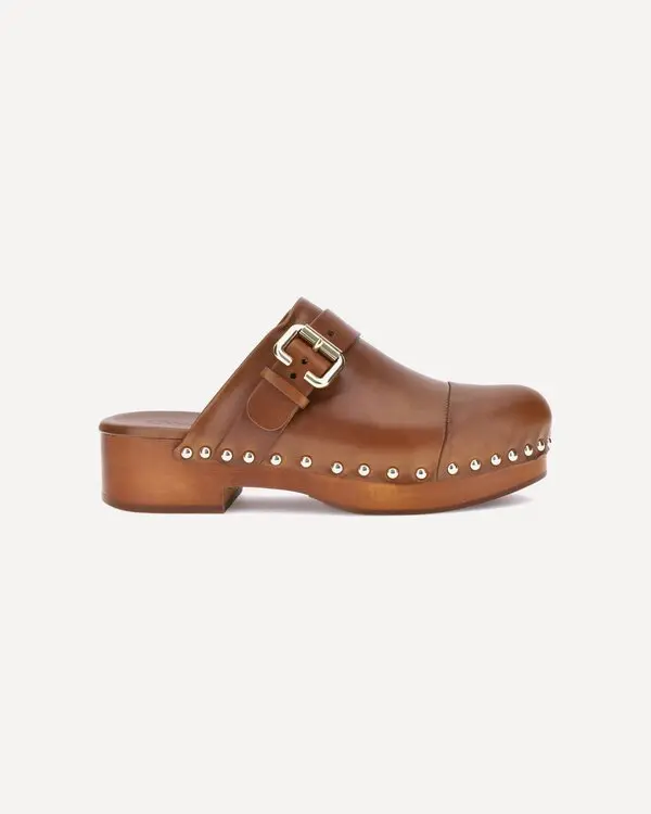Chloé Jeannette Leather Clogs With Buckle Detail