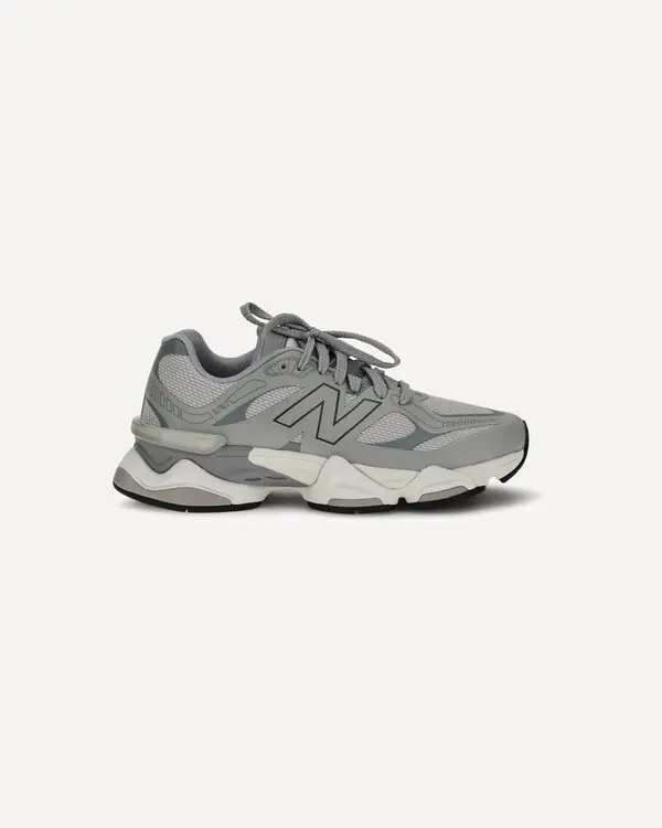NEW BALANCE 9060 Sneakers