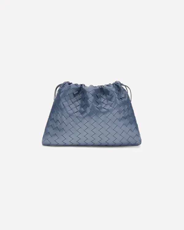 Bottega Veneta Medium Pouch Bag In Intrecciato Leather - Blue