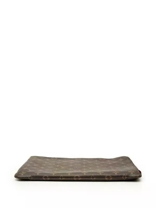 LOUIS VUITTON Etui Voyage Mm Clutch Bag