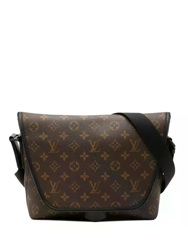 LOUIS VUITTON Monogram Macassar Magnetic Messenger Bag - Brown