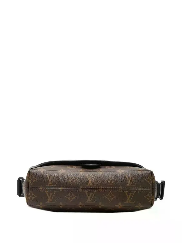 LOUIS VUITTON Monogram Macassar Magnetic Messenger Bag