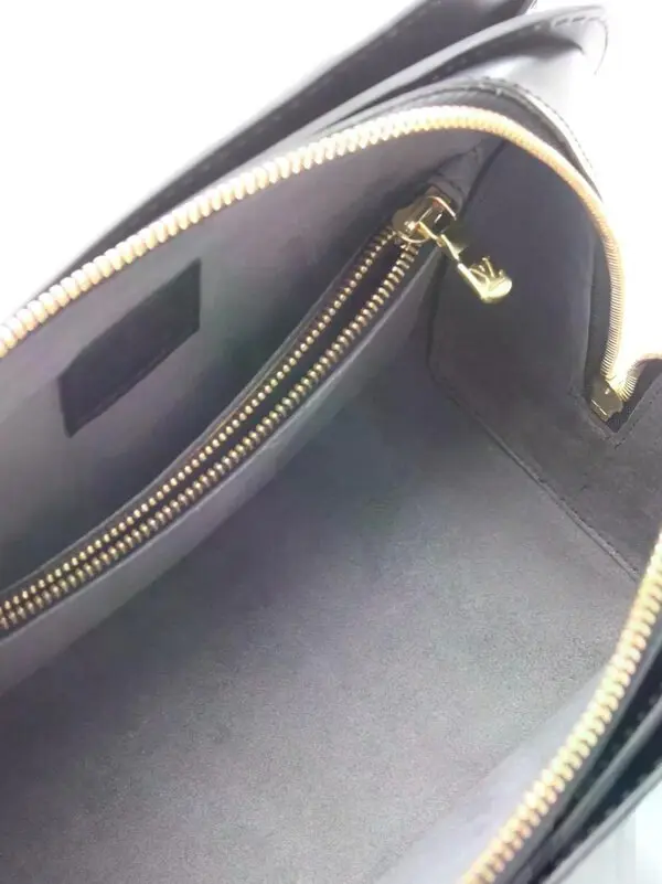 LOUIS VUITTON Pont Neuf Epi Leather Tote Bag