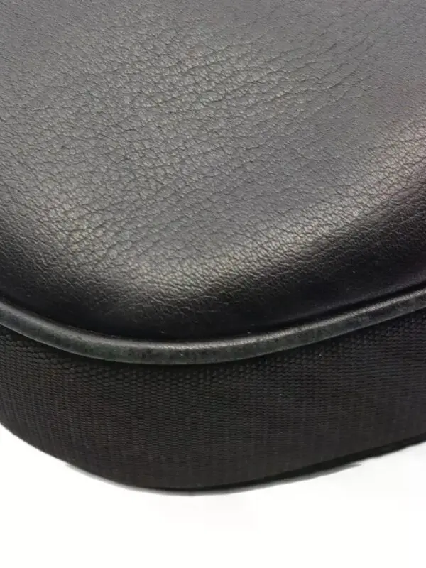 Gucci 2000s Zip-fastening Leather Shoulder Bag