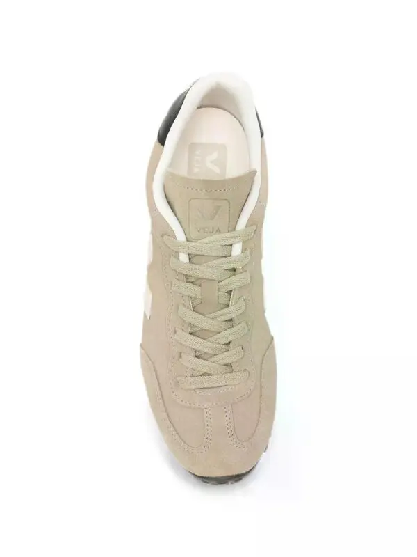 VEJA Gt Logo-patch Sneakers - Neutrals