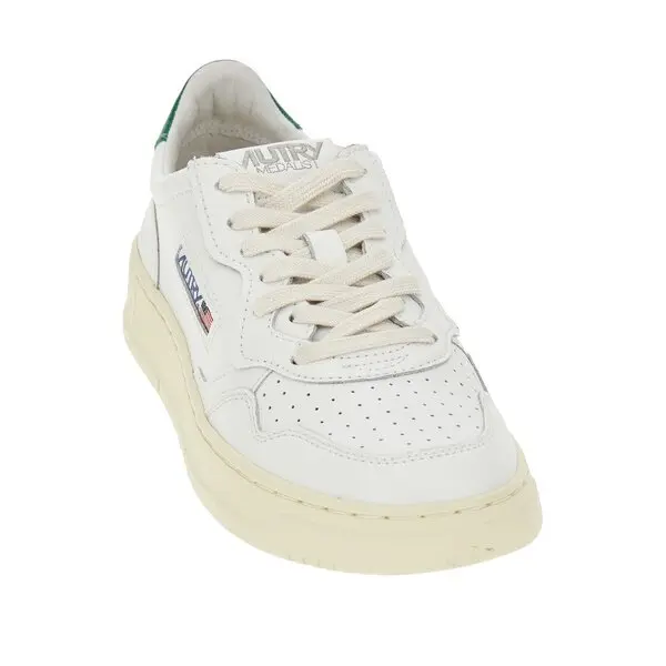 AUTRY Medalist Low Leather Snekars - White
