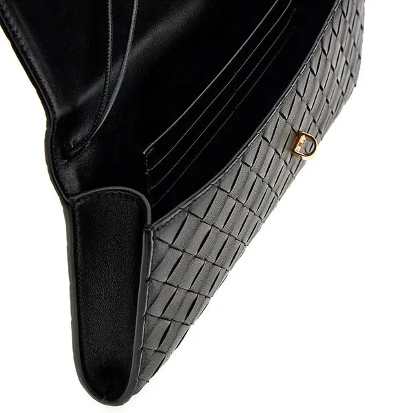 Bottega Veneta Andiamo Nappa Leather Clutch With Knot Closure - Black
