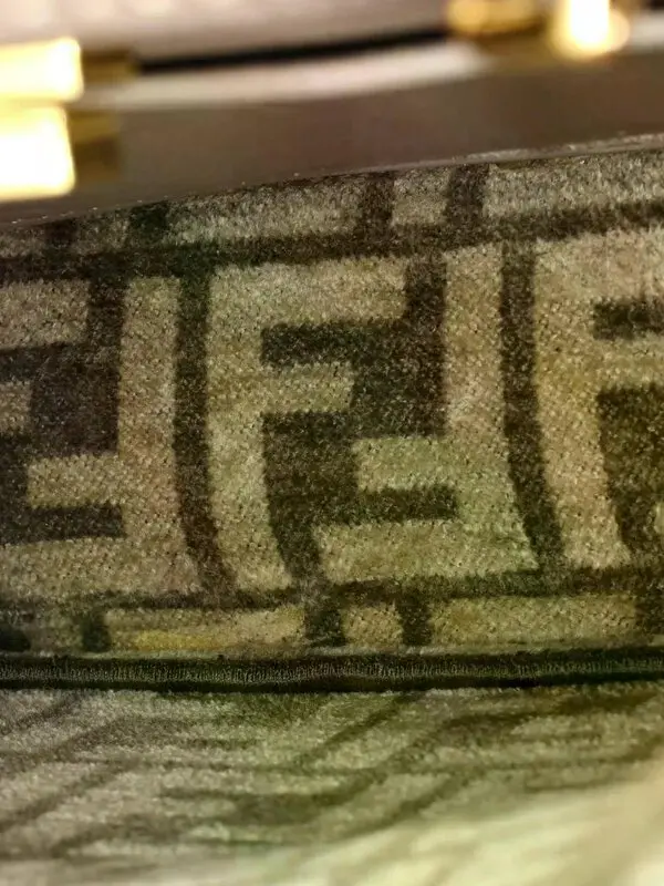 Fendi Peekaboo Iseeu Satchel