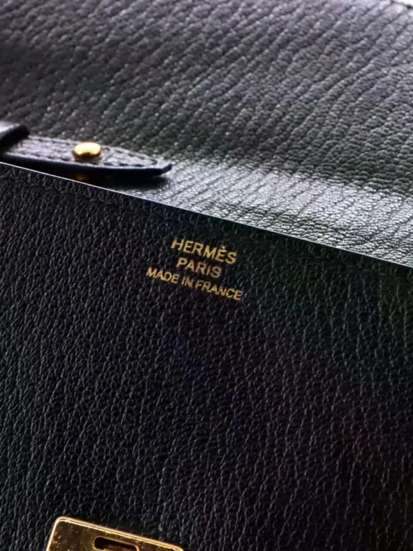 Hermès Clic Wallet On Strap Bag