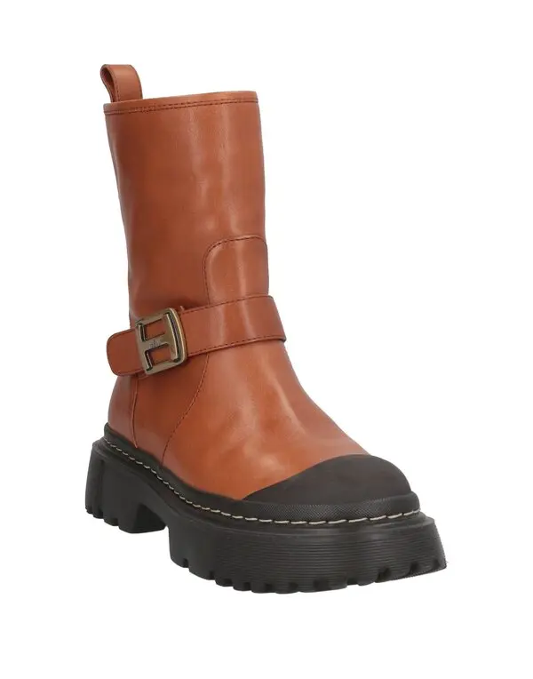 Hogan Leather Ankle Boots With Strap Detailing And Square Heel