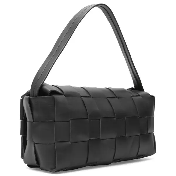 ST. AGNI Woven Envelope Slim Tote - Black