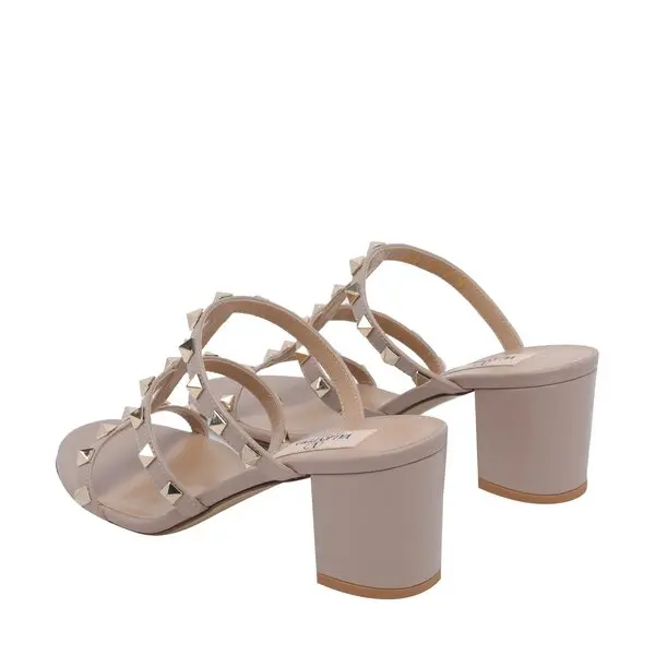 Valentino Garavani Rockstud Pump Sandals - Cream