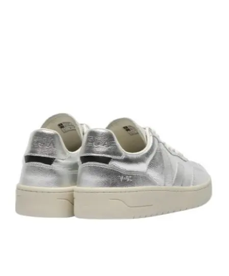 VEJA Low Top Lace Up Sneakers