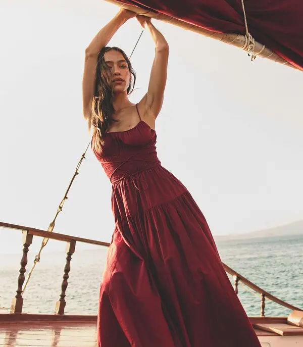 DÔEN Safia Dress In Organic Cotton Poplin - Deep Ruby