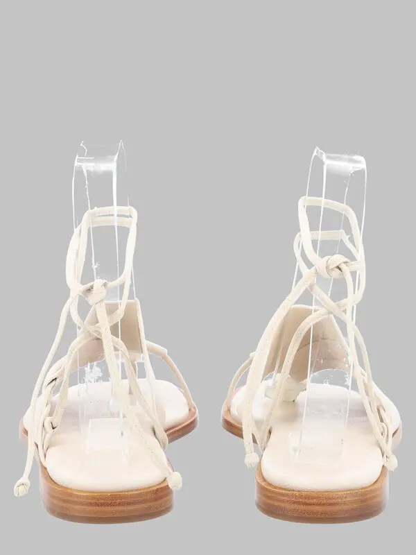 Hereu Asymmetric Tie-fastening Sandals