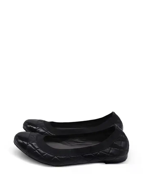 STUART WEITZMAN Quilted Ballet Flats
