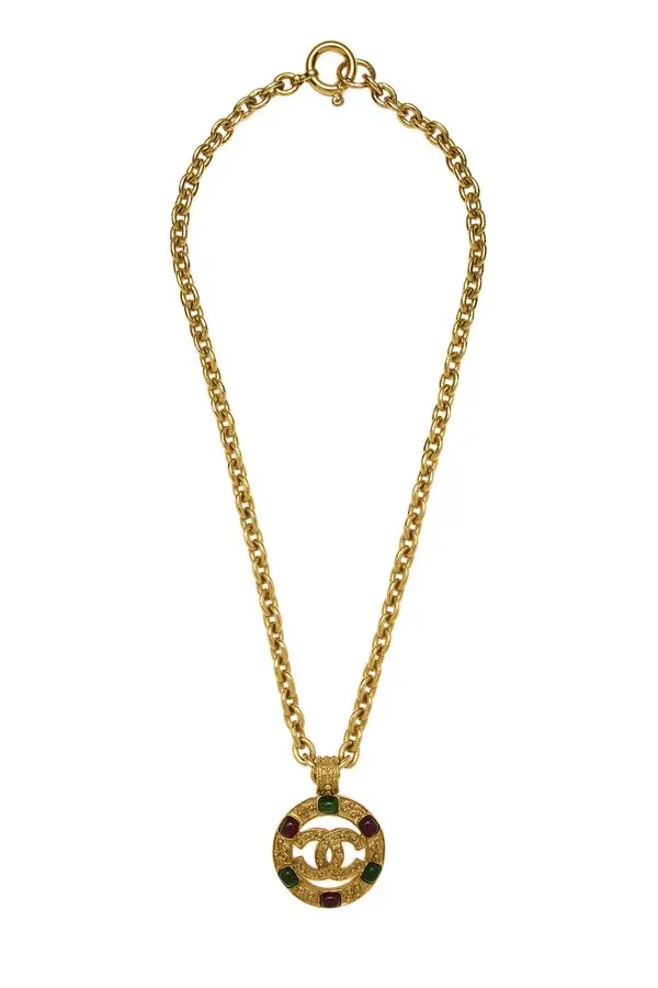 Chanel Filigree Cc Round Pendant Necklace - Gold