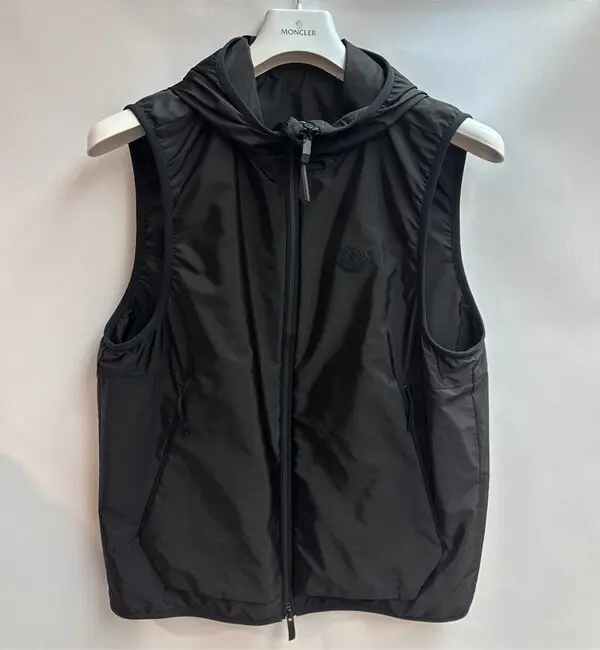 Moncler Morétan Hooded Vest
