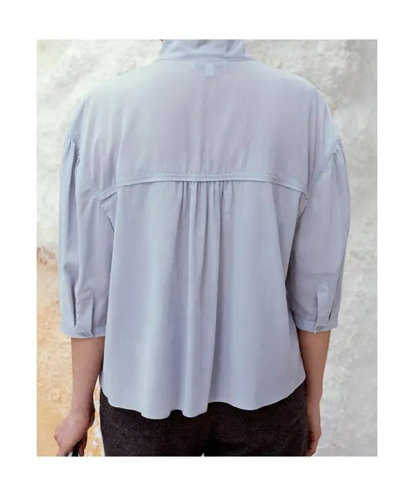 LOW CLASSIC High-necked Pleated Shirt