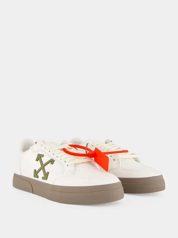 Off-White Vulcanized Low Leather Sneakers