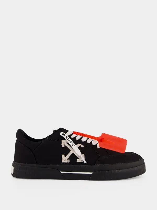 Off-White Vulcanized Low Top Sneakers - Black