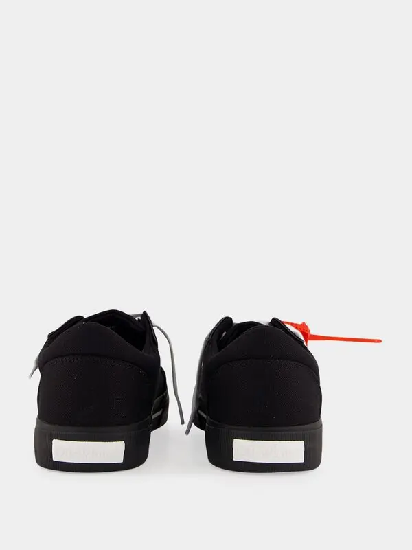Off-White Vulcanized Low Top Sneakers - Black