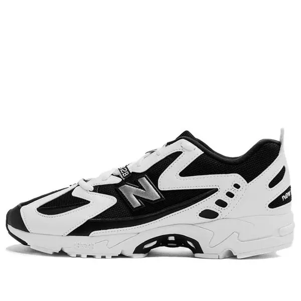 NEW BALANCE 828 Low Top Sneakers - Black/white