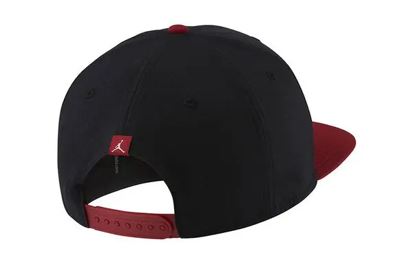 JORDAN Pro Jumpman Classic Snapback Hat - Black/red