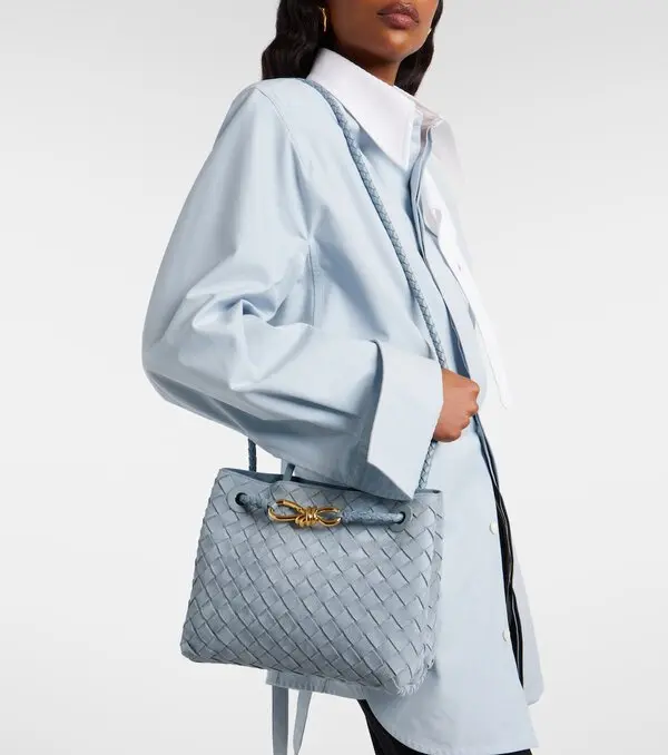 Bottega Veneta Andiamo Small Suede Top-handle Bag - Blue