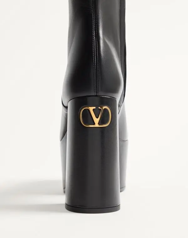 Valentino Garavani Fawcette Platform Ankle Boots In Stretch Nappa