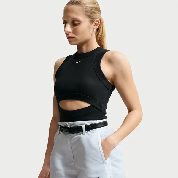 Nike High-waisted 2" Shorts