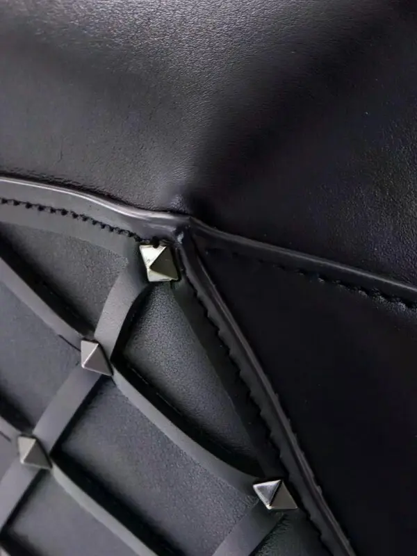 Valentino Garavani Rockstud Beehive Chain Flap Bag