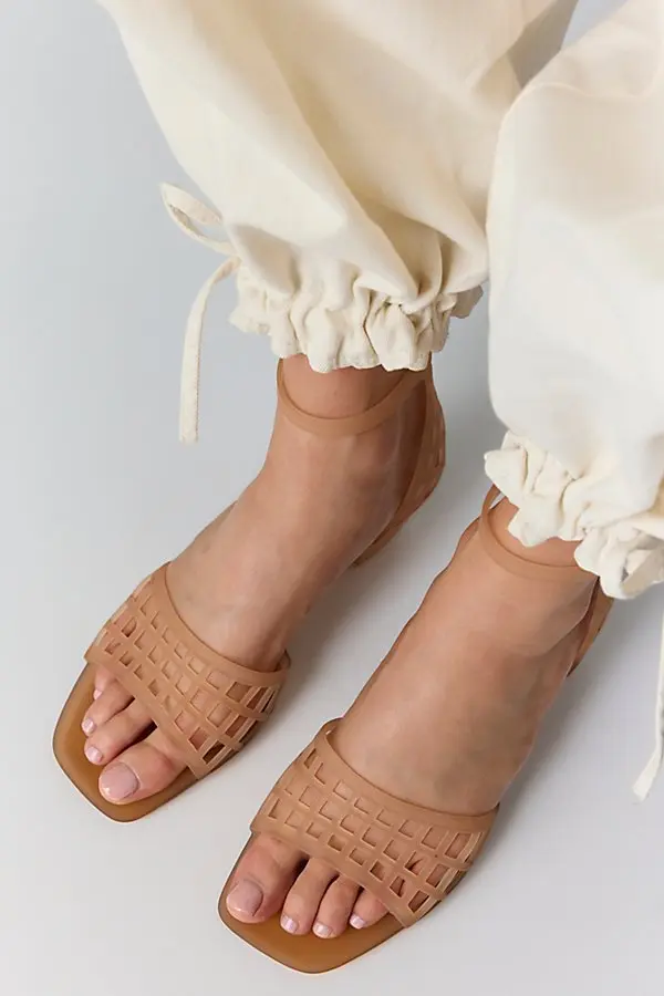FP VEGAN COLLECTION Pinwheel Jelly Heels - Caramel