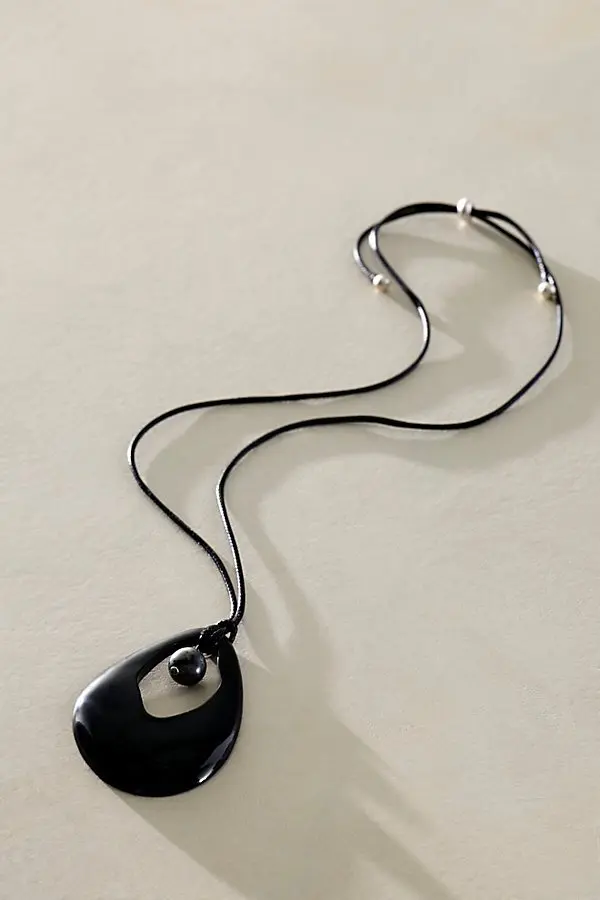 Free People Kori Pendant Necklace - Black/onyx