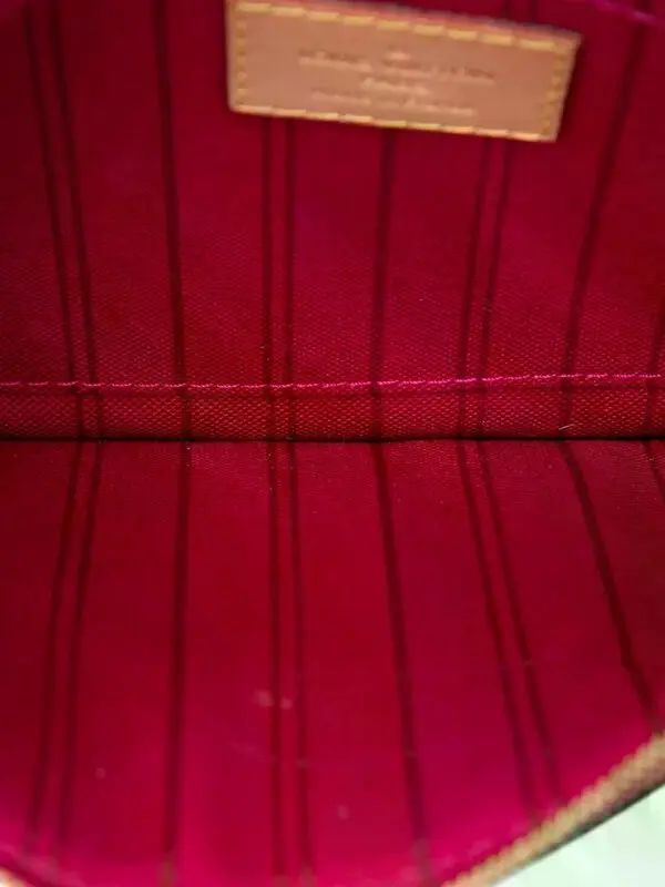 LOUIS VUITTON Monogram Patches Neverfull Mm Pouch