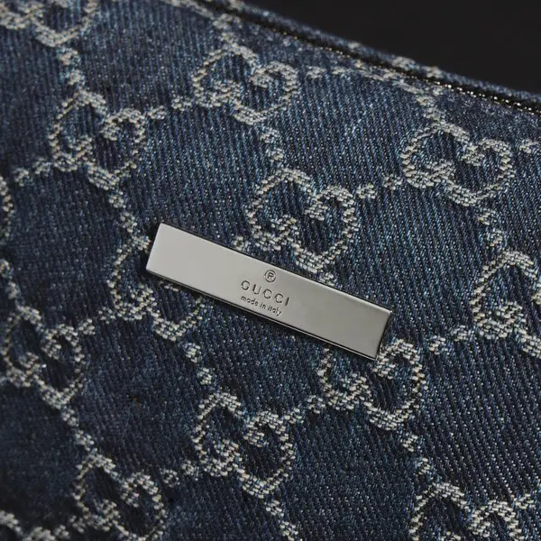 Gucci Medium Cosmetic Case With Plaque