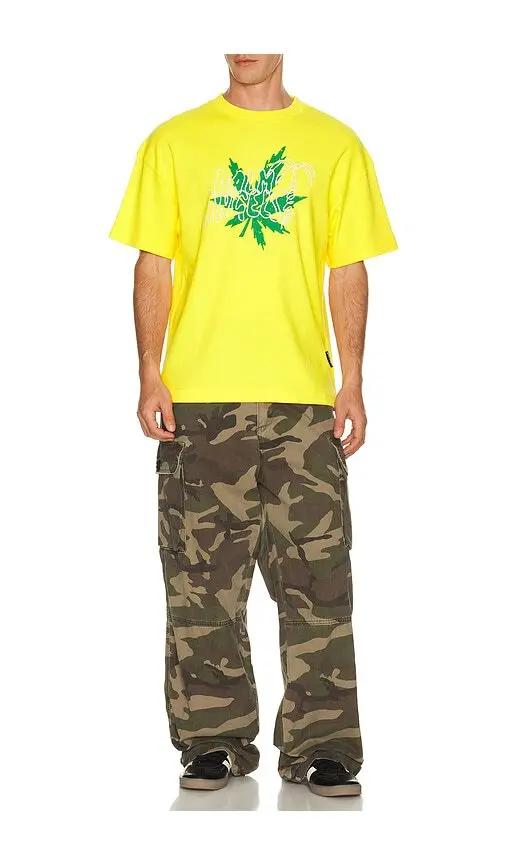 Palm Angels Palm Leaf Regular Tee In . Also - Yellow