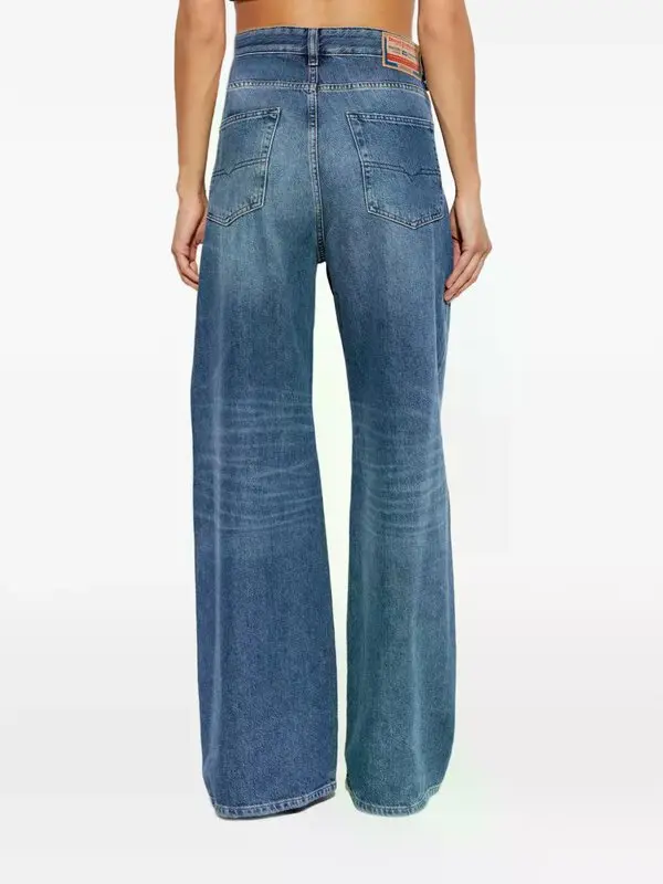DIESEL® 1996 D-sire Distressed Jeans
