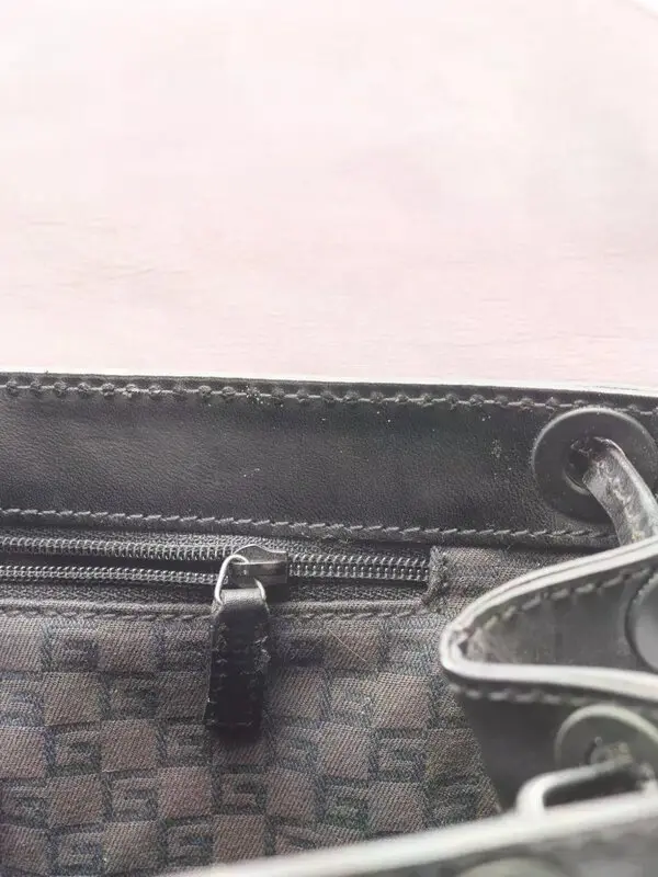 Gucci 2000s Buckled Leather Shoulder Bag