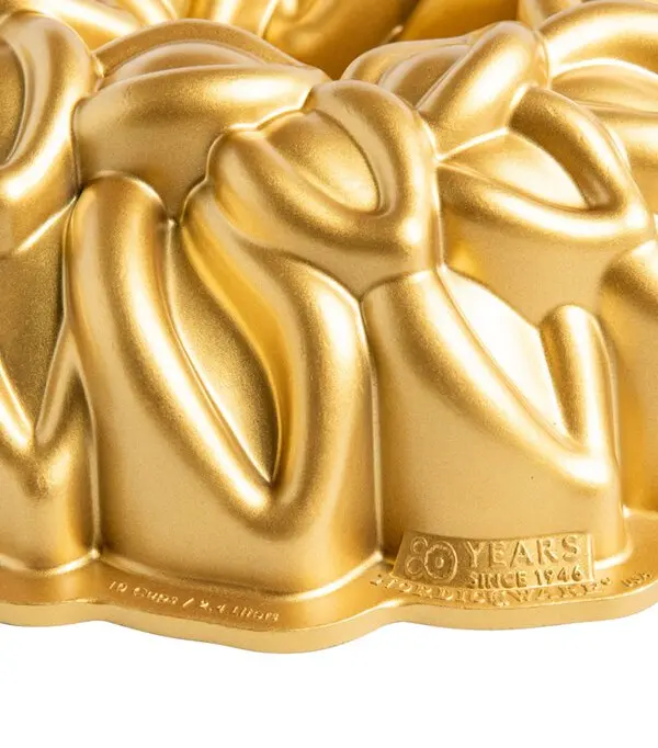 NORDICWARE Laurel Wreath Bundt Pan