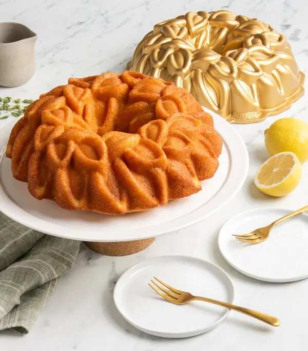 NORDICWARE Laurel Wreath Bundt Pan