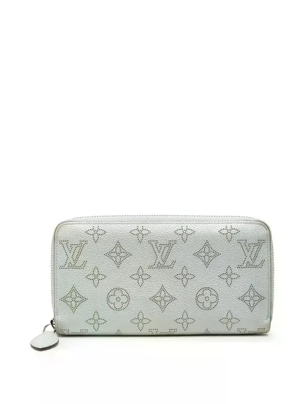 LOUIS VUITTON 2021-2026 Monogram Mahina Zippy Wallet Long Wallets - Grey