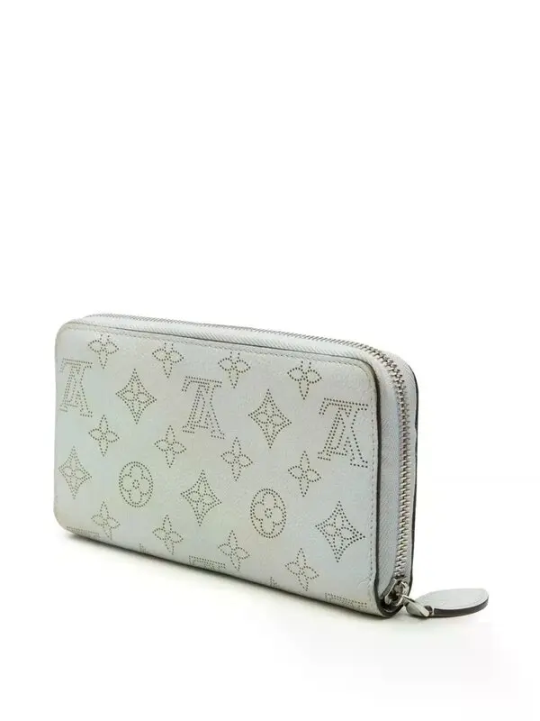 LOUIS VUITTON 2021-2026 Monogram Mahina Zippy Wallet Long Wallets - Grey
