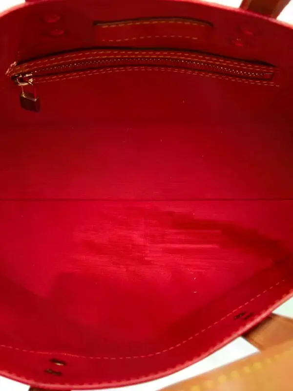 LOUIS VUITTON Monogram Vernis Reade Pm Handbag - Red