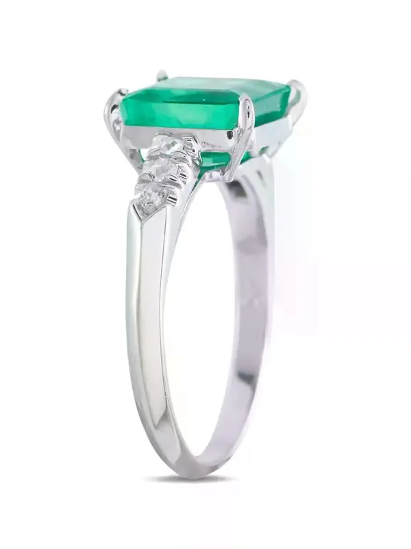 LB EXCLUSIVE Emerald And Diamond Ring In Platinum - Silver