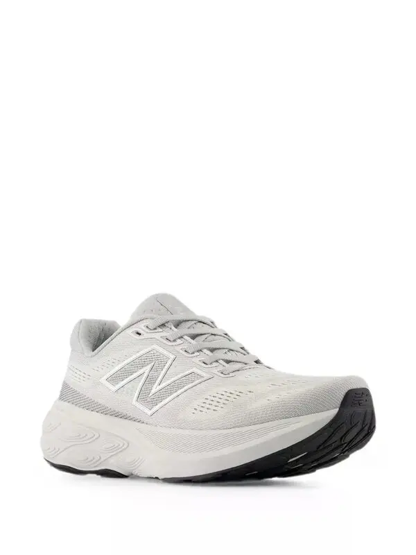 NEW BALANCE 880v15 Sneakers